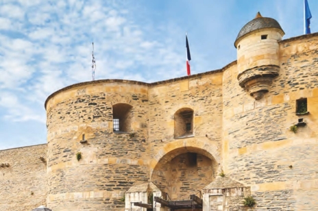 Le domaine national du château d’Angers et la tapisserie de l ...